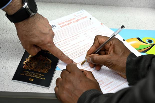 Who can countersign a passport? What to do if you don't have anyone to help