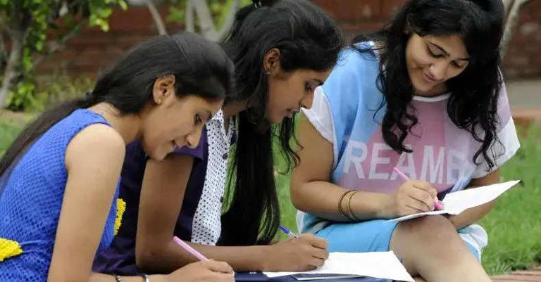 JEE Main 2025 Session 2 Exam: Will the Dates Change Due to CBSE 12th ...