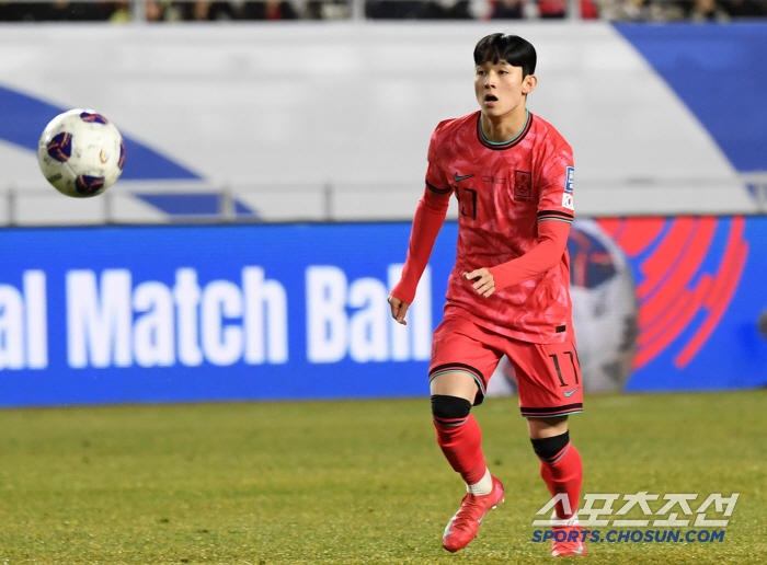 Top prospect Yang Min-hyuk (18, QPR) was faster than his A-match debut Cha Bum-keun! the ...
