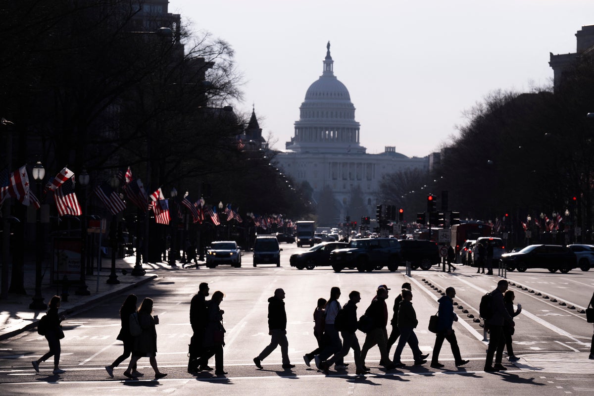 Federal workers describe dire conditions as they return to office ...