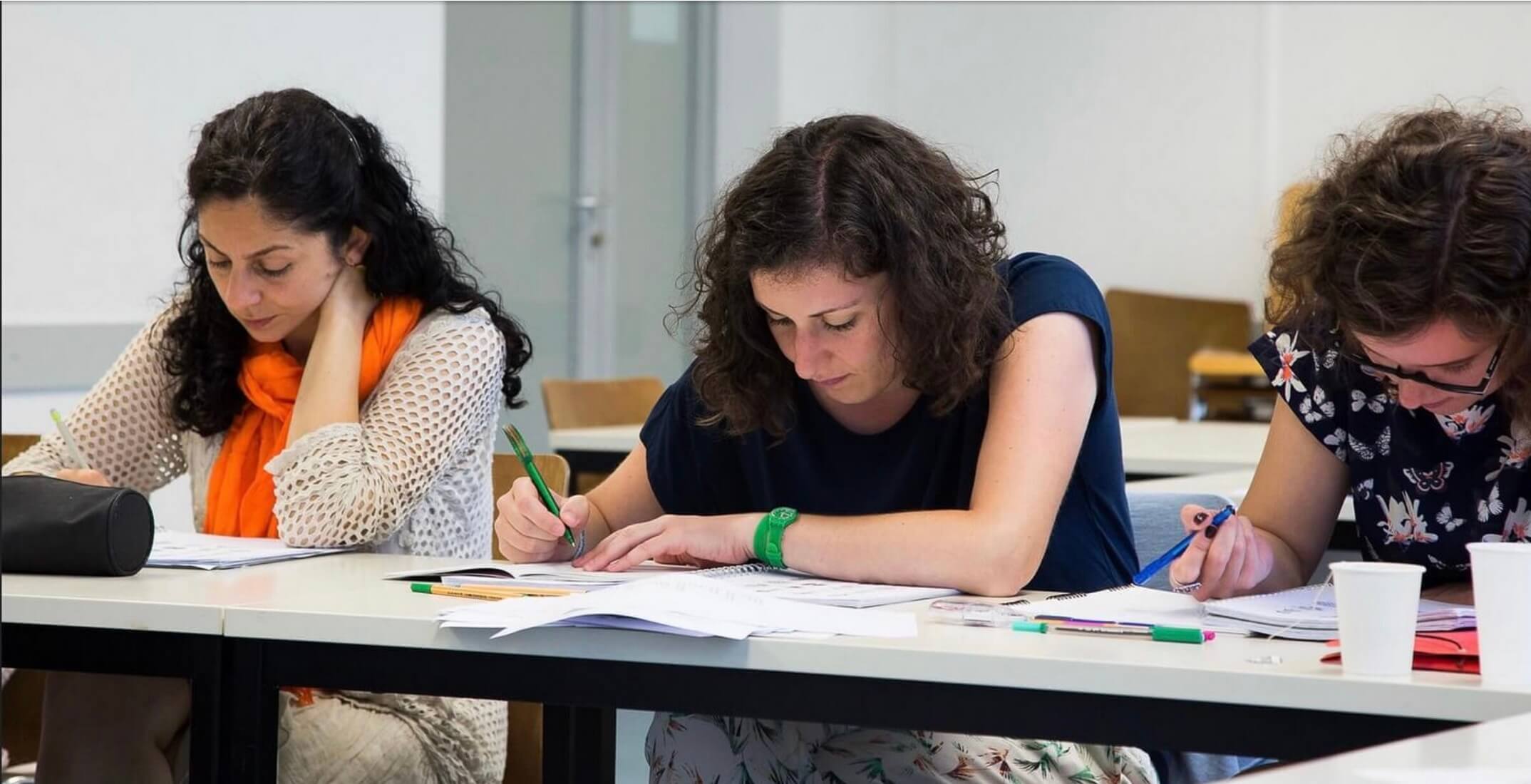 Roundtable talk about future of Yiddish with top-notch speakers