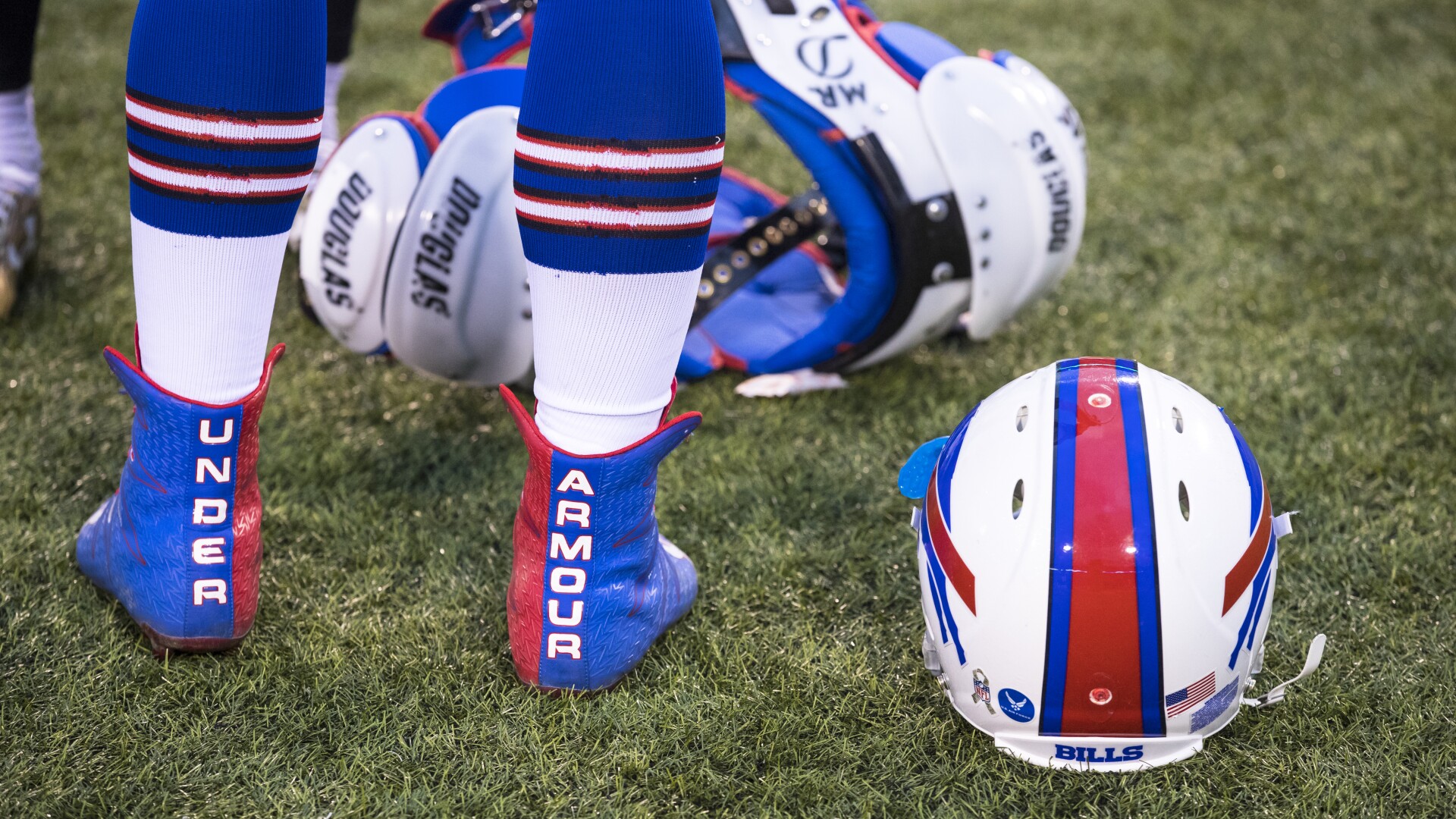 Under Armour returns as NFL footwear, glove partner