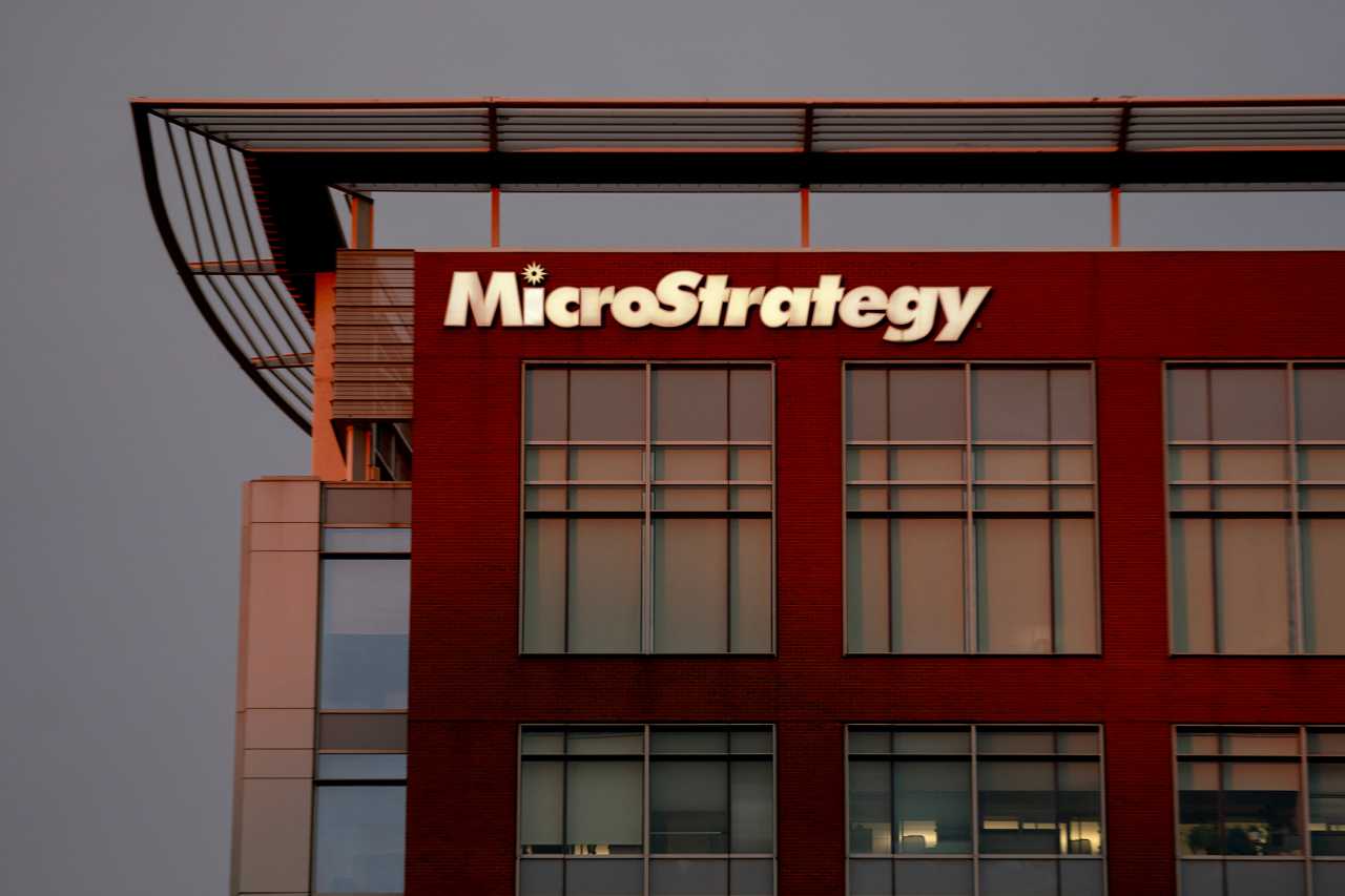MicroStrategy Insiders Have Shunned Its Common Stock. They Snapped Up Its New Preferred.