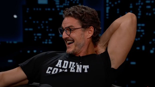 Pedro Pascal Visibly Flustered as Jimmy Kimmel Asks Which Body Parts Mr ...