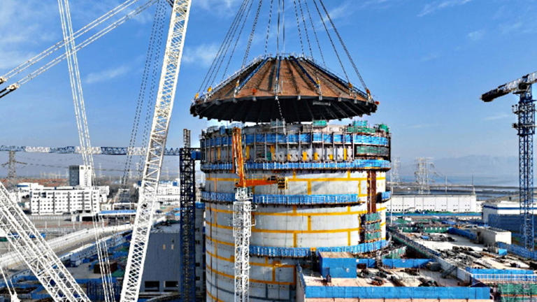1,000-ton nuclear containment dome installed at China’s 40 million MWh ...