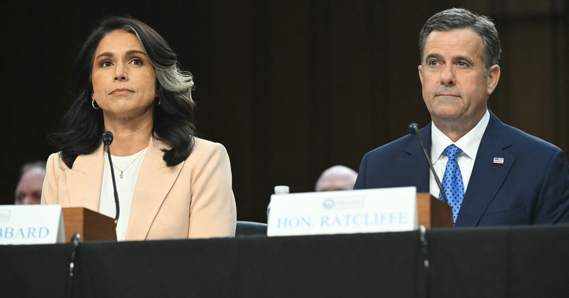 Trump defends advisor Mike Waltz for Signal texts to reporter about ...