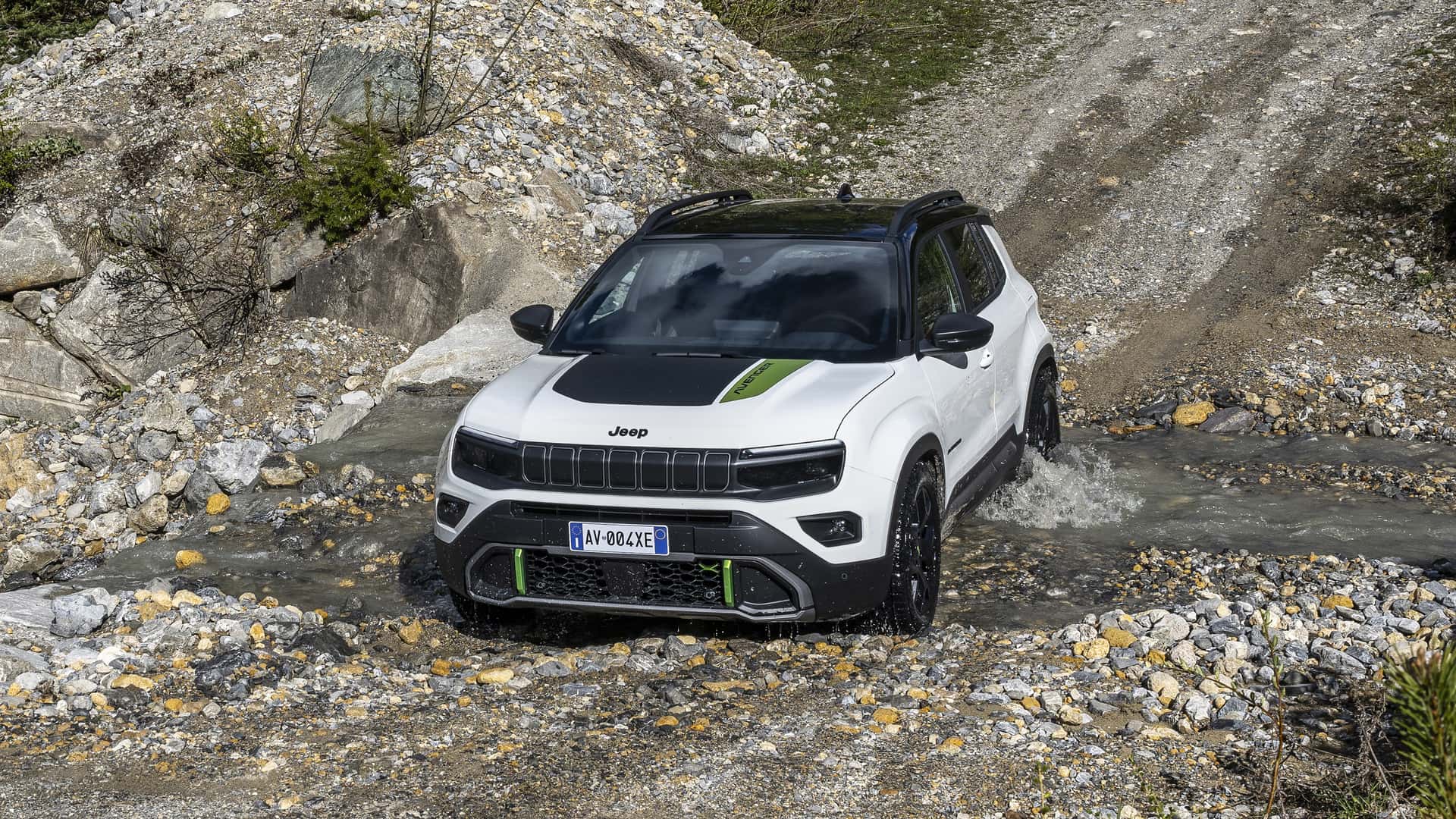 Jeep’s Smallest Hybrid Finally Gets AWD Thanks To Tiny Electric Motors