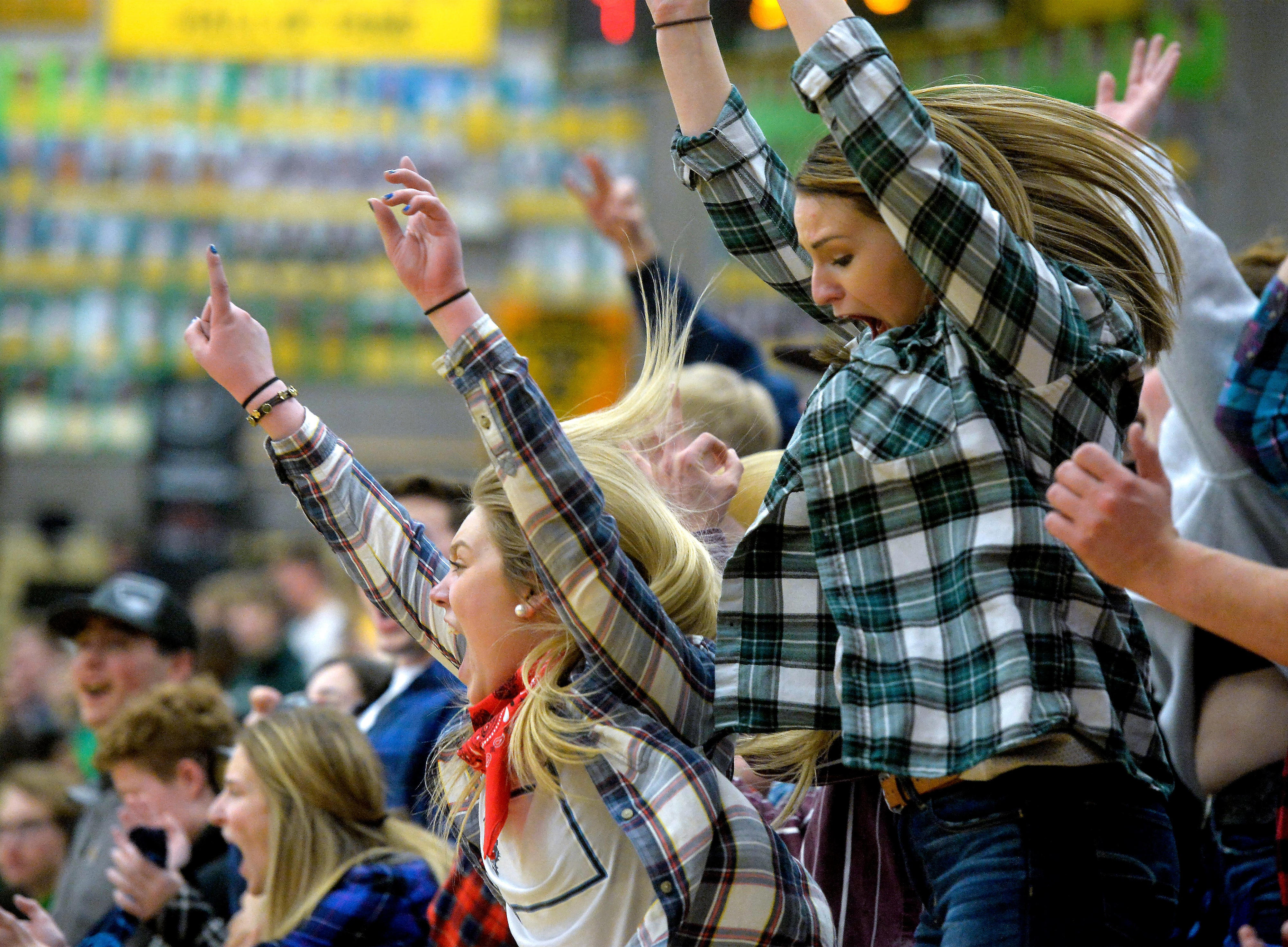 VOTE: Golf, cross-country standouts up for Tribune’s Athlete of the Week