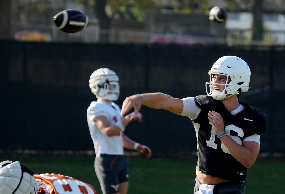 Arch Manning, Texas Longhorns hit the gridiron for first day of spring ...