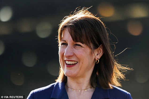 £40,000-a-year boarding school in Rachel Reeves' constituency to close