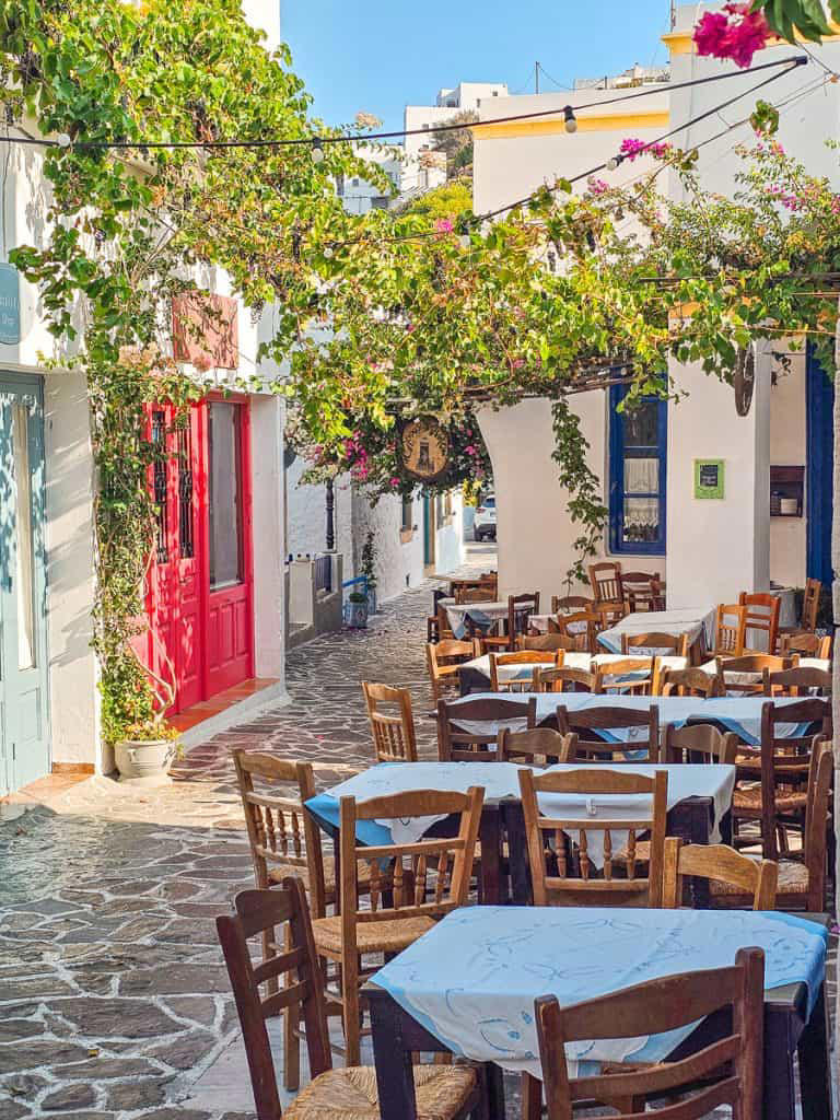 Your 4-Day Milos Itinerary for The Perfect Idyllic Greek Vacation