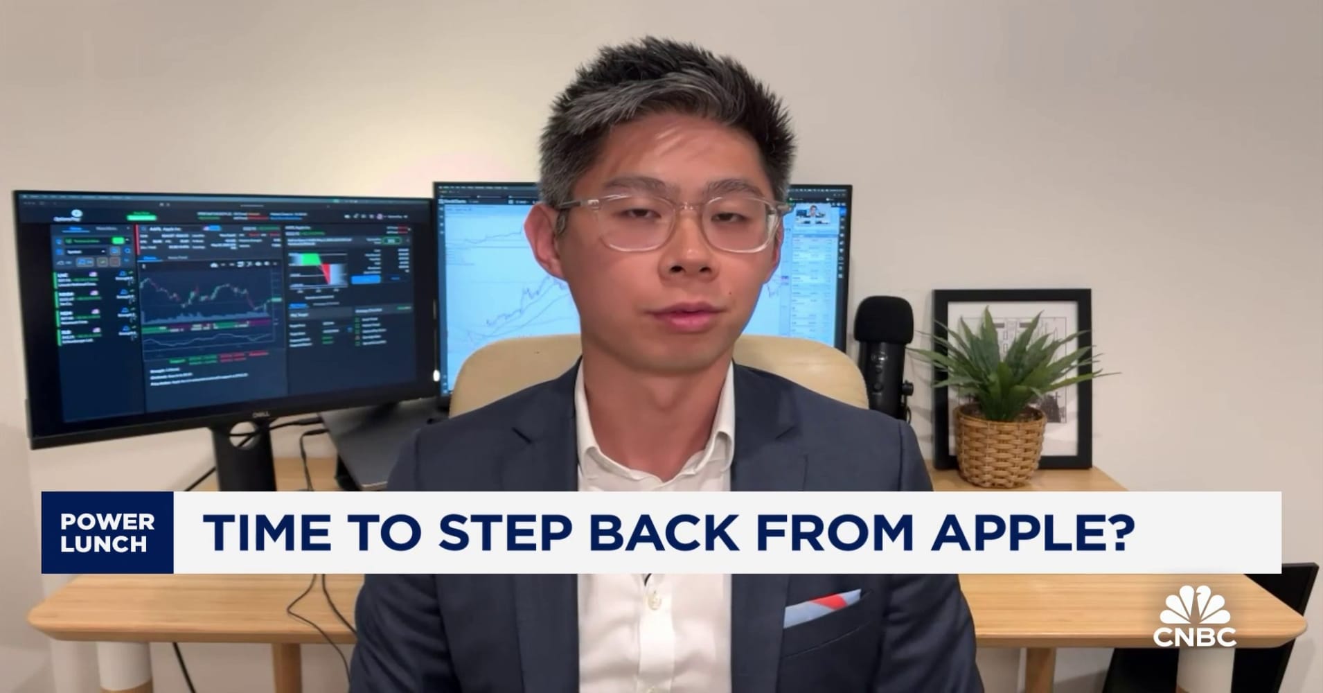 Market Navigator: Time to step back from Apple?