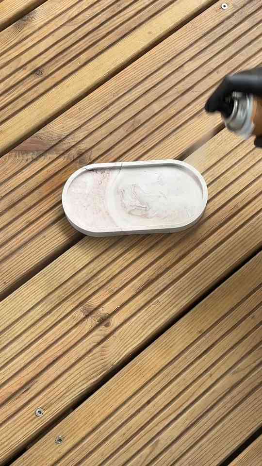 Creating a Stunning Marble Effect Tray