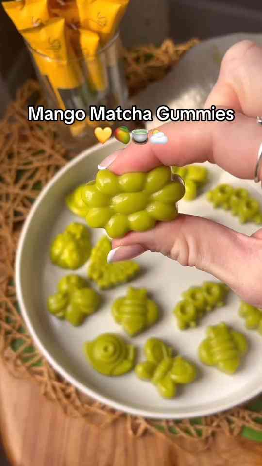 Delicious Mango Matcha Gummies Recipe