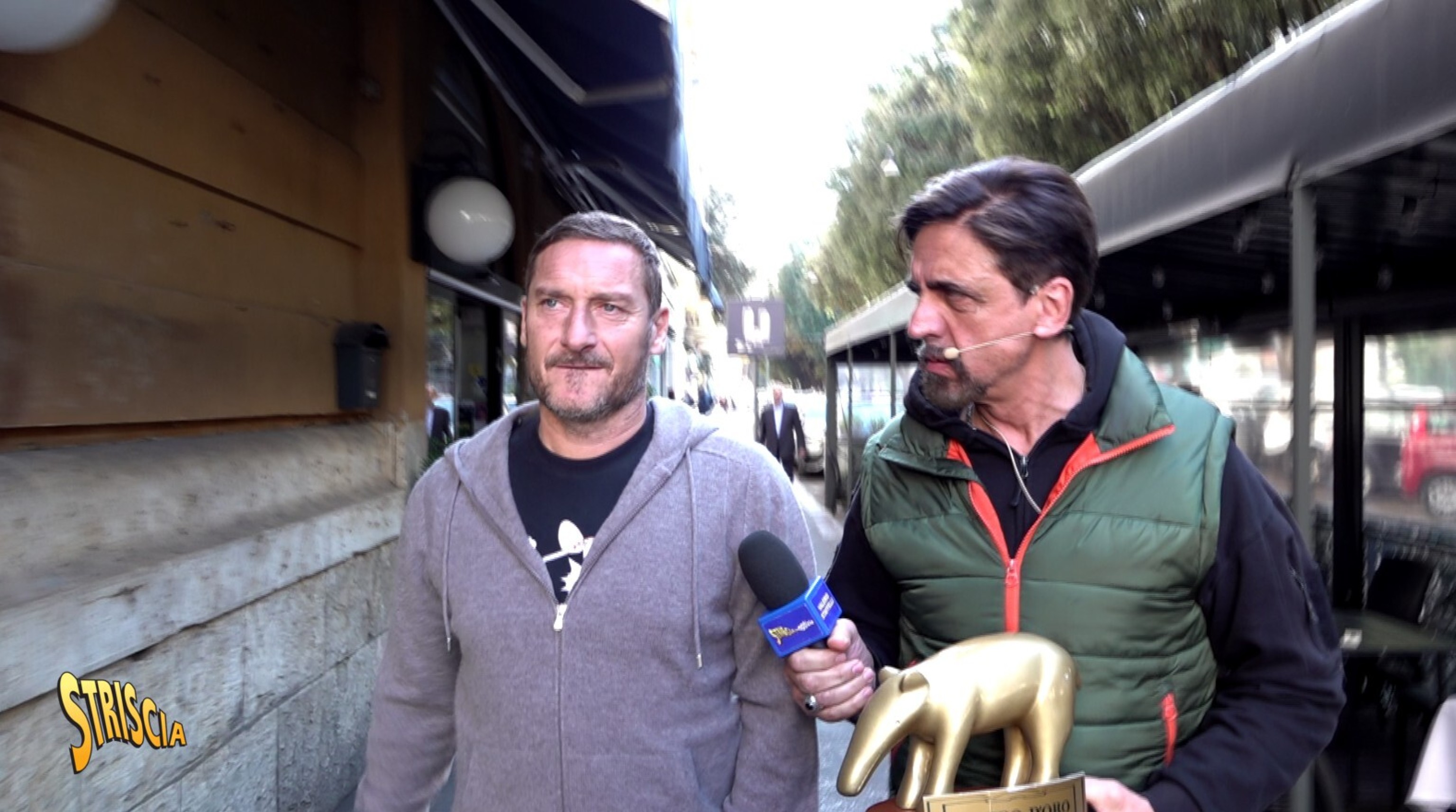 Tapiro d'oro a Totti per il viaggio a Mosca, lui lo rifiuta