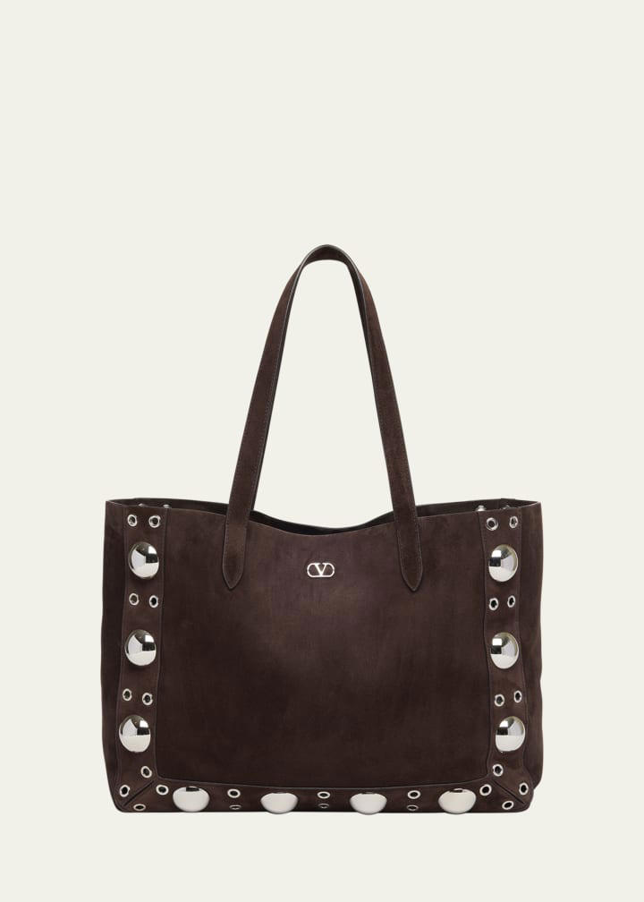 Bella Hadid Carries the Studded Bag Trend Into the Spotlight With a ...