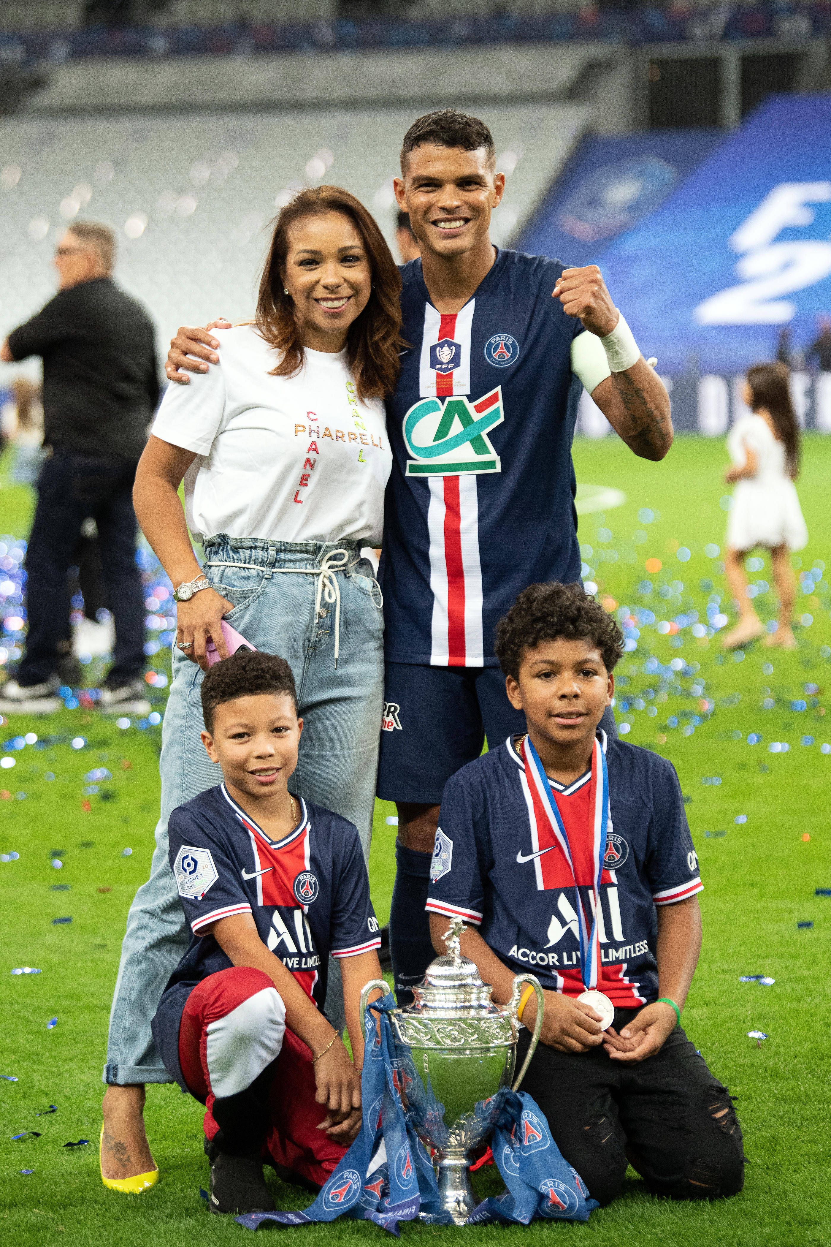 Van tuberculose naar topspeler: hoe Thiago Silva’s vrouw zijn carrière ...