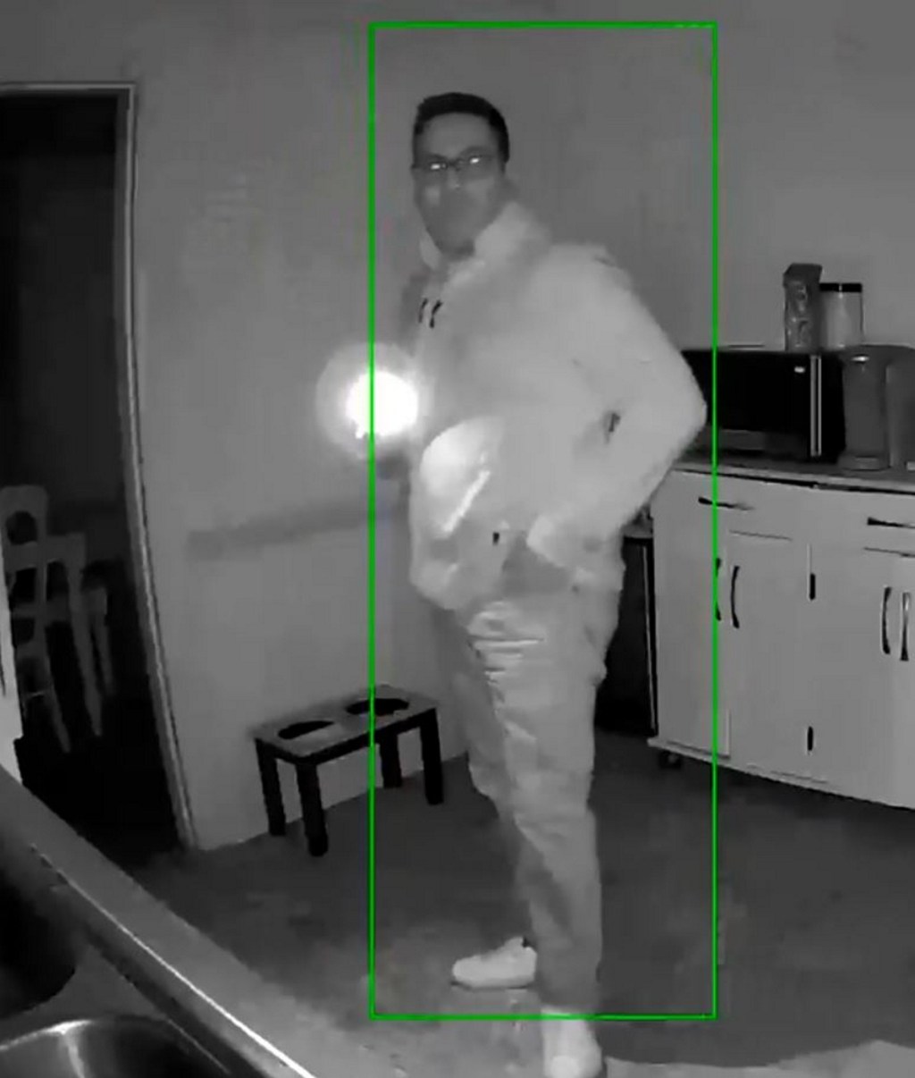 Megachurch pastor caught on CCTV breaking into female parishioner’s ...