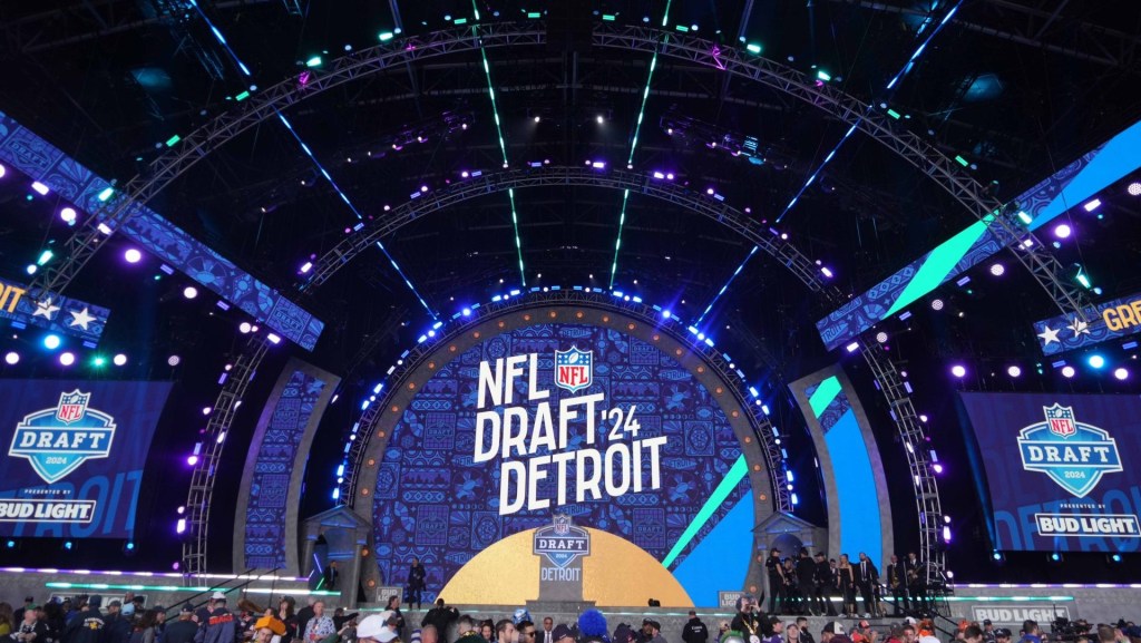 Netflix Passes on NFL Draft Rights as Fox, Streamers Battle
