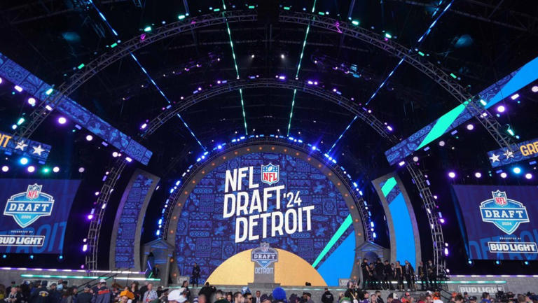 Netflix Passes on NFL Draft Rights as Fox, Streamers Battle