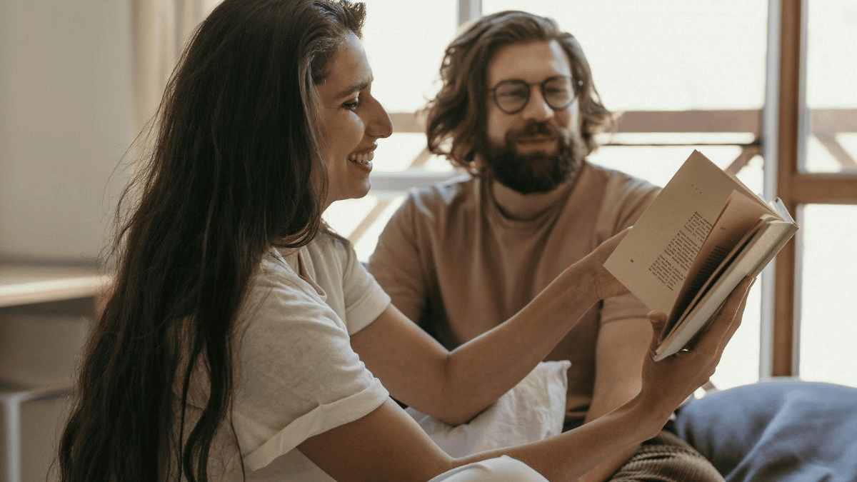 3 Love Poems to Read with Your Partner Before Bed and Strengthen Your ...