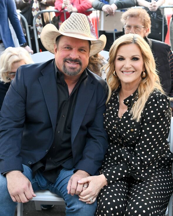 Garth Brooks cries at wife Trisha Yearwood's Hollywood Walk of Fame ...
