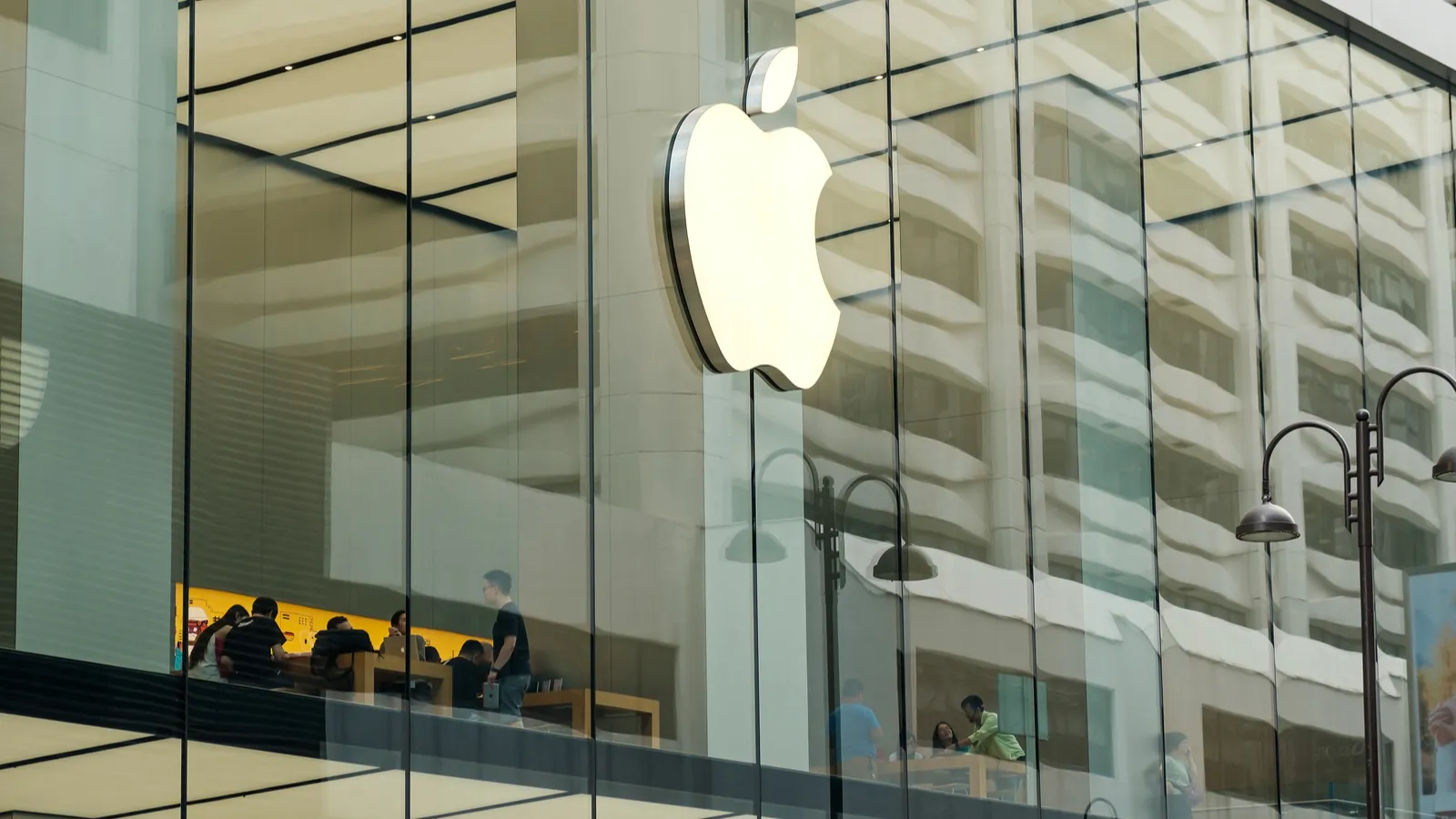 iOS 18.4 Brings The Big Upgrades