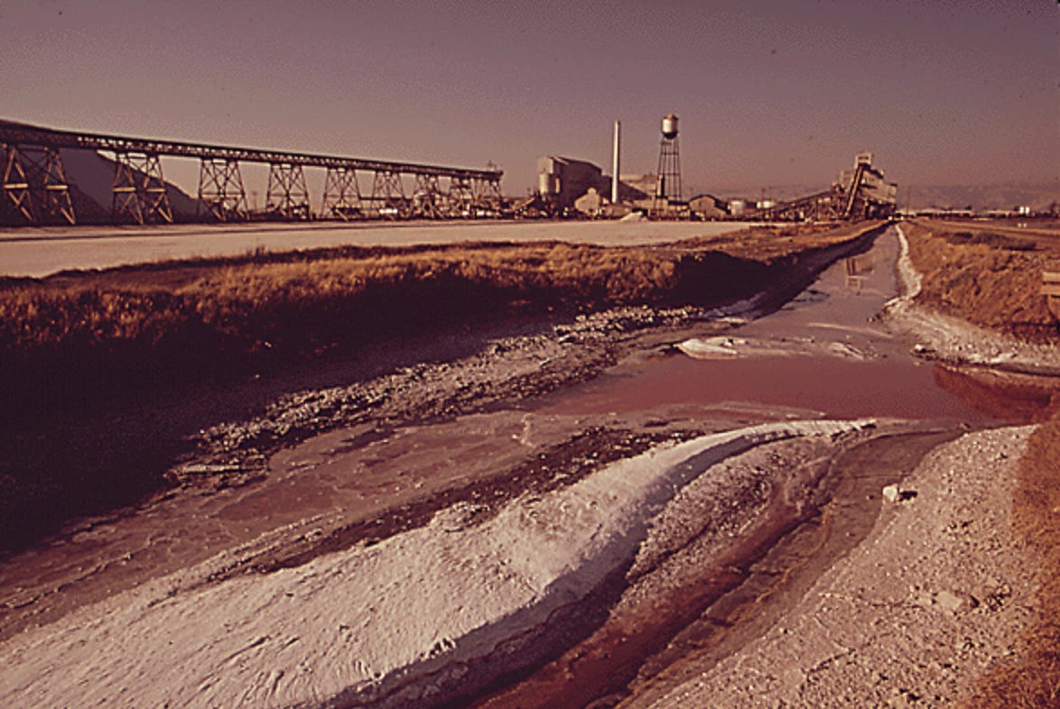 Vintage photos reveal what American cities looked like before the EPA ...