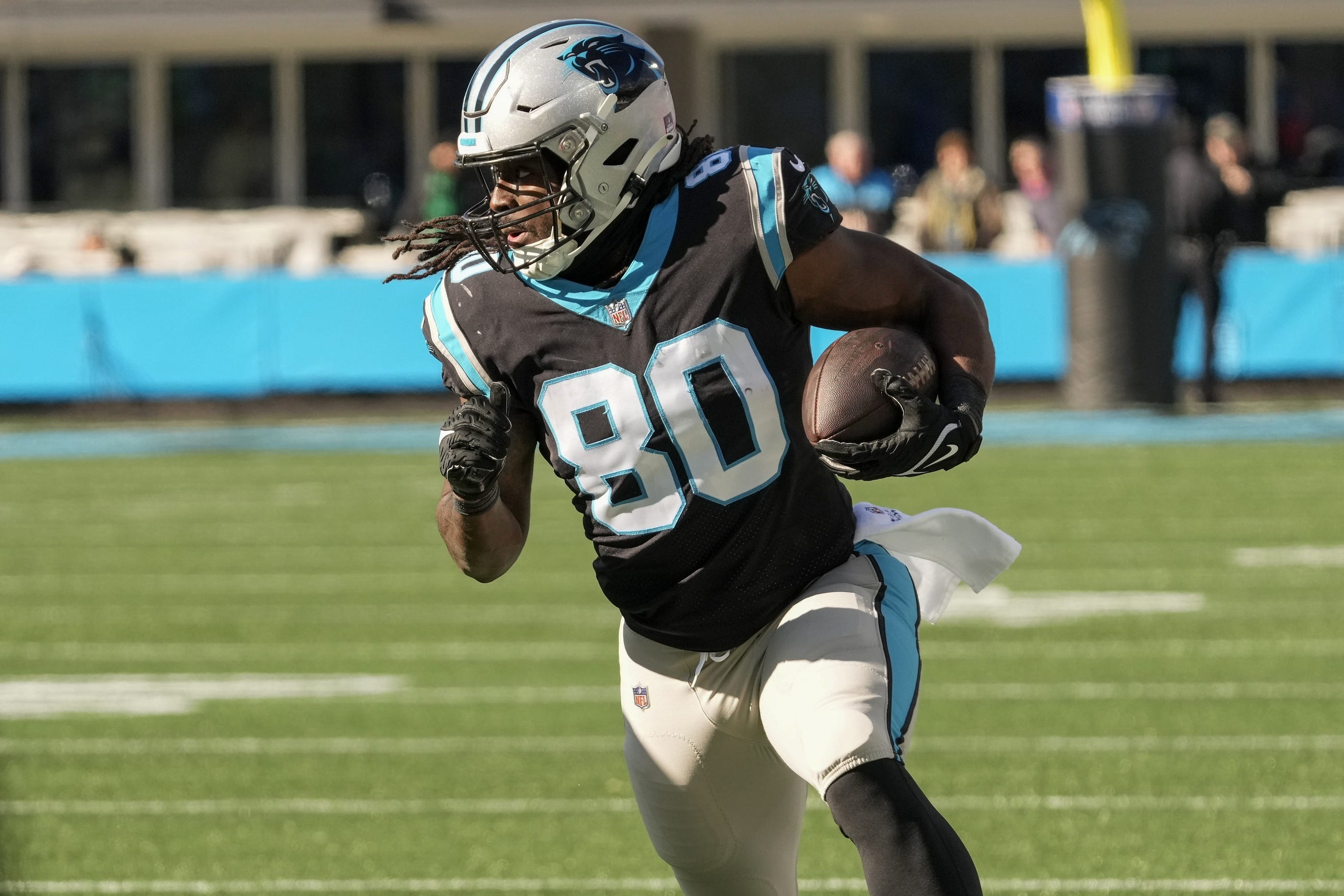 Raiders sign former Panthers veteran starting TE