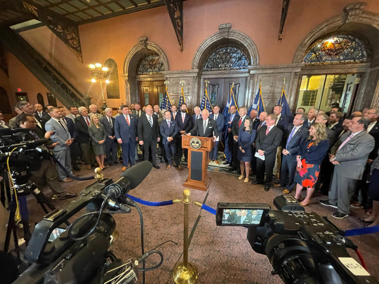 State leaders announce legislation to reform S.C. income tax