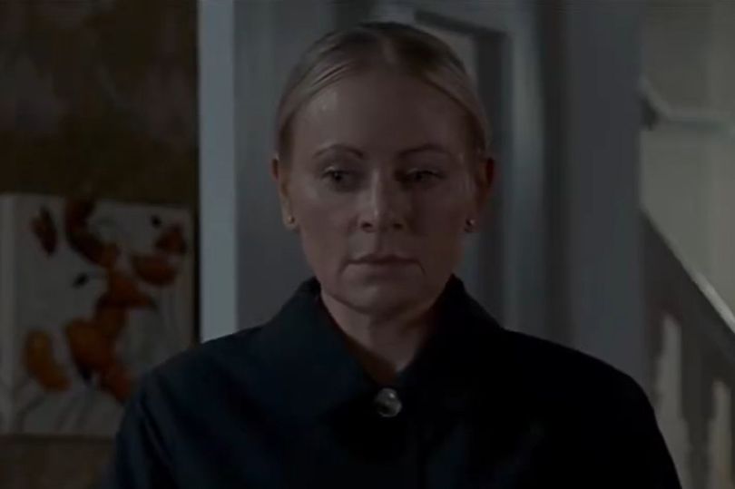 Coronation Street fans 'not ok' after armed siege as DS Lisa Swain ...