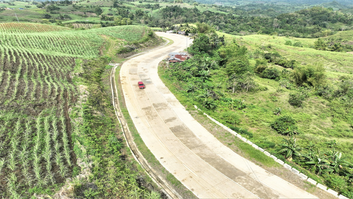 Philippines’ DPWH completes road-widening project in Ilog, Negros ...