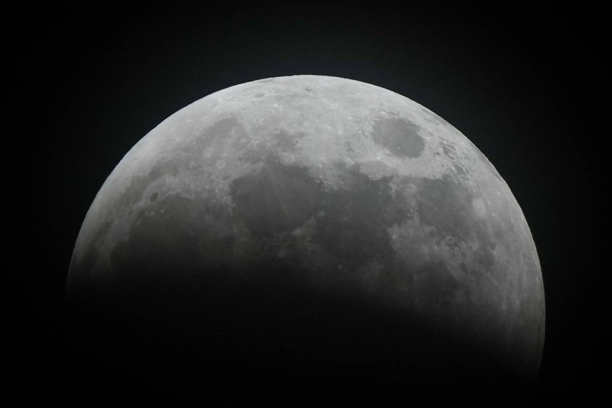 Estudo revela que maior cratera da Lua se formou há 4,25 mil milhões de ...
