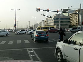 Motorists cause 271 accidents by jumping red lights across UAE