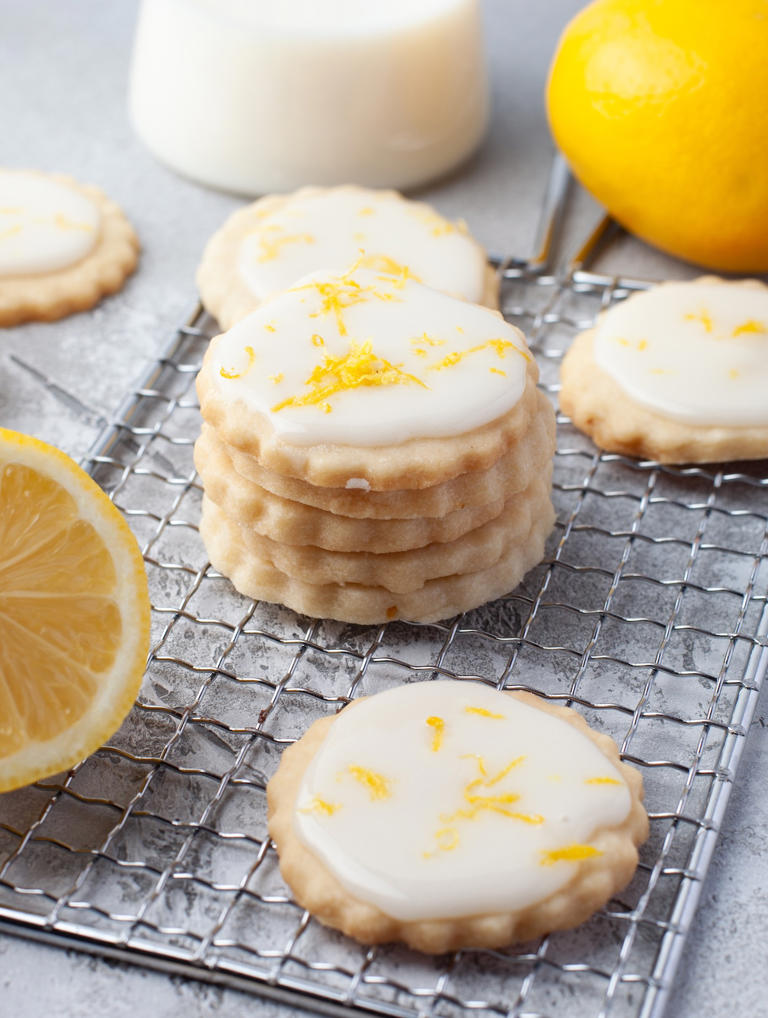 Lemon Shortbread Cookies: A Sweet and Zesty Treat