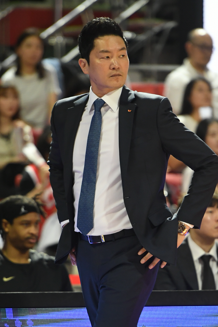 It's a precious time! SK coach Jeon Hee-chul's vigilance to win the ...