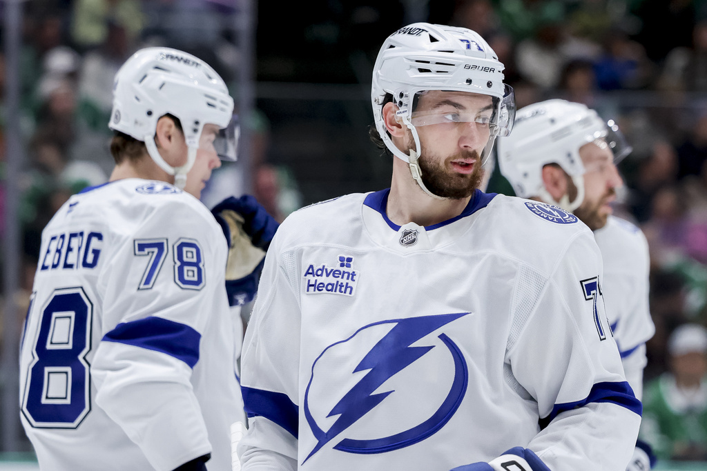 Anthony Cirelli scores twice in his 500th career game as the Lightning ...