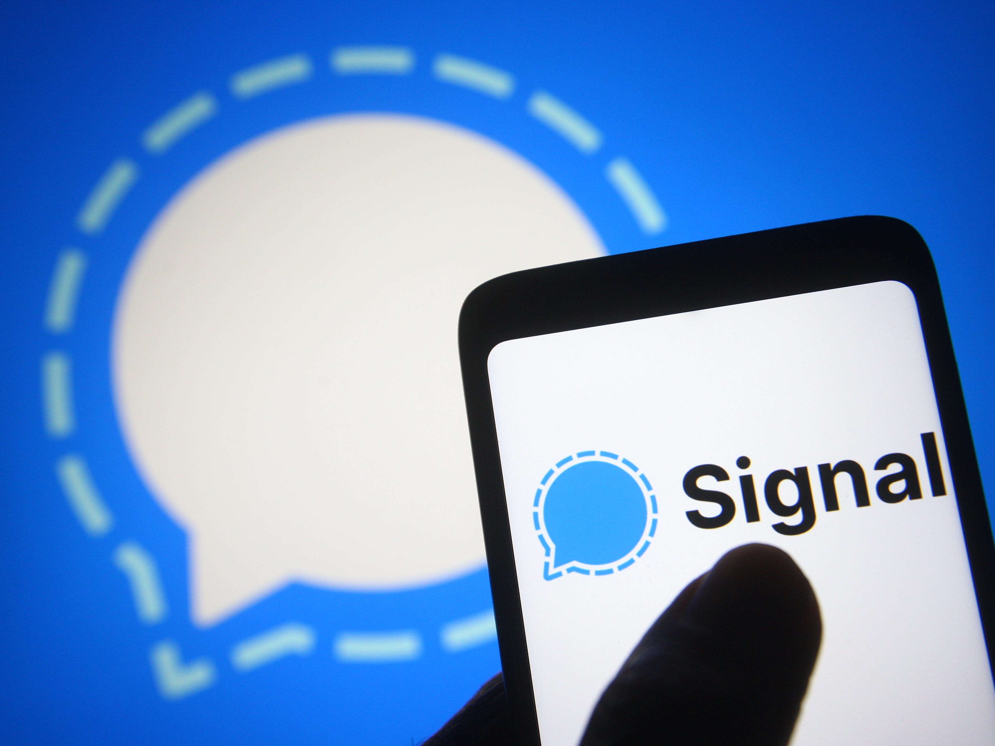 What is Signal? How the popular encrypted messaging app keeps your ...