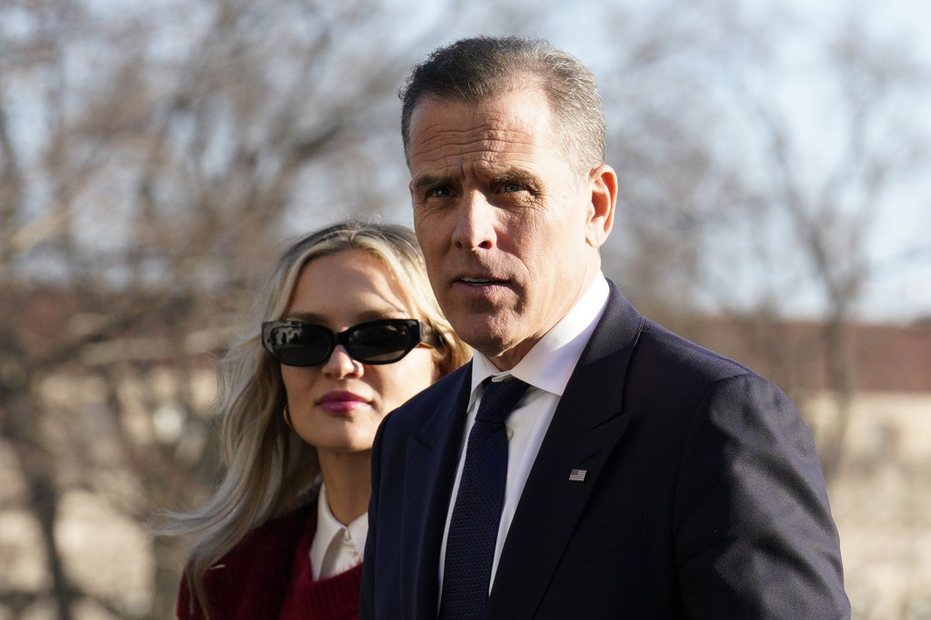 Trump signs pardon for ex-Hunter business partner turned key informant ...