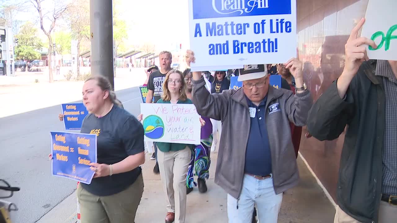 Dallas EPA workers rally against Trump's reduction in workforce