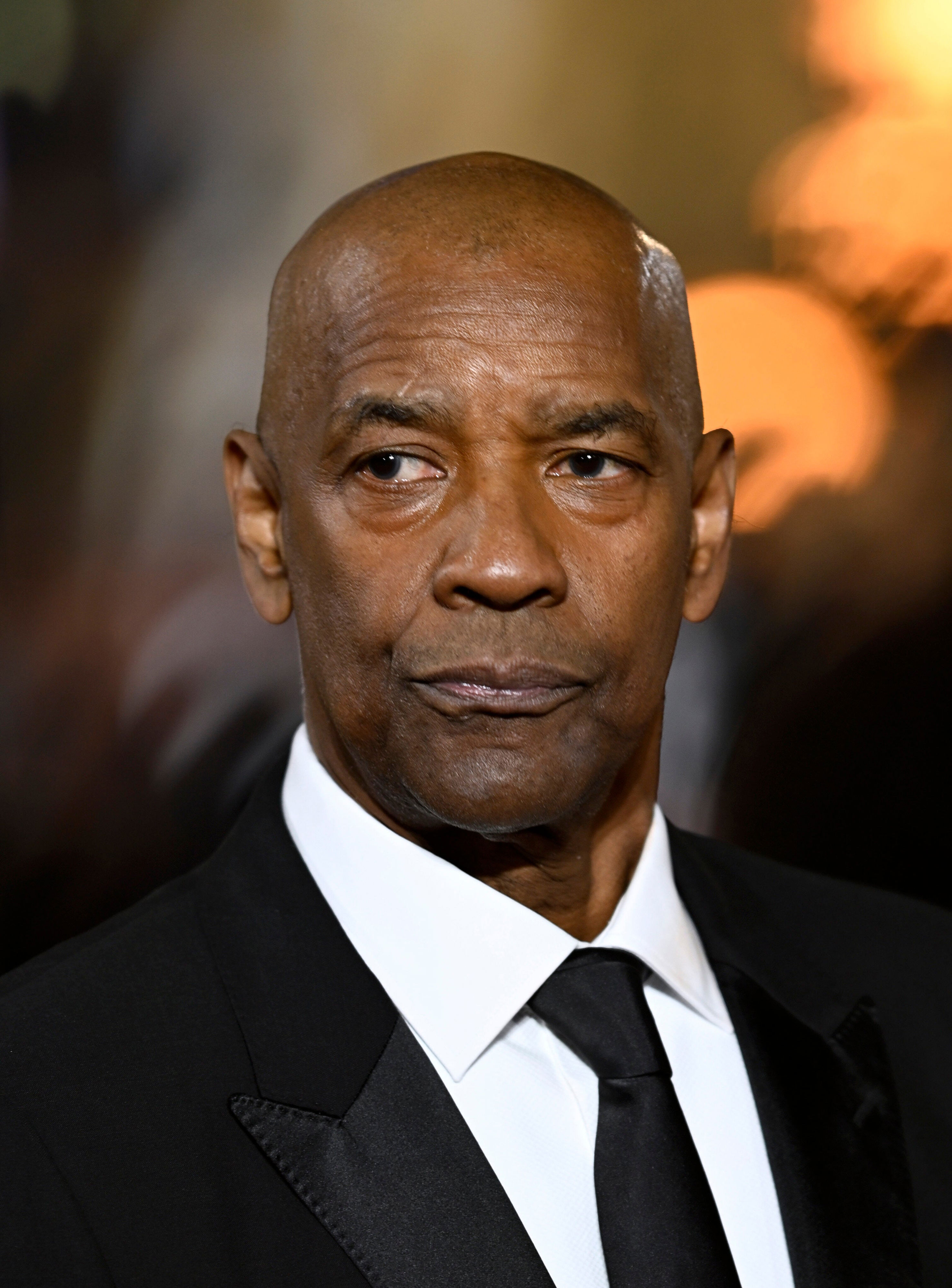 Denzel Washington Shuts Down Interviewer Who Labeled Him A ‘Hollywood ...