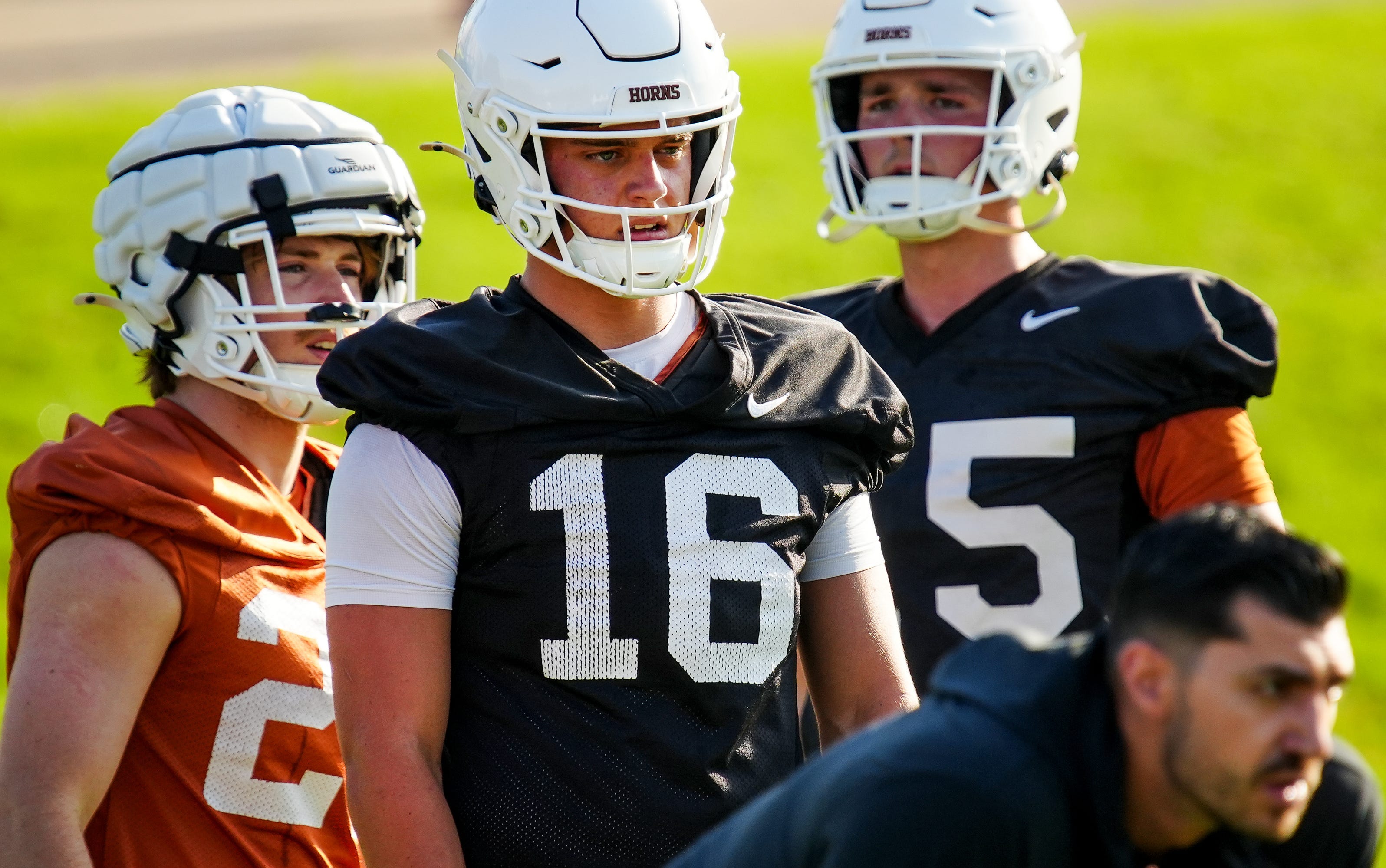 Texas Longhorns open Spring Practice, face high expectations and roster ...
