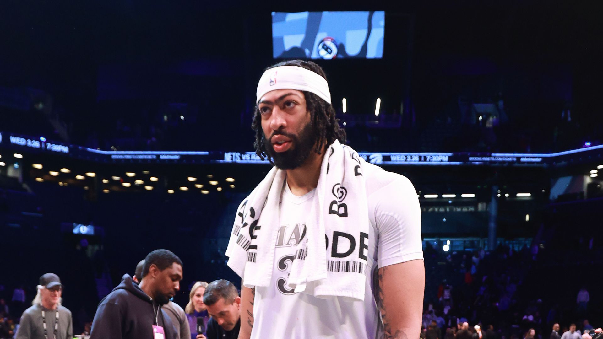 Chat: Hang Out With Me For The Early Games