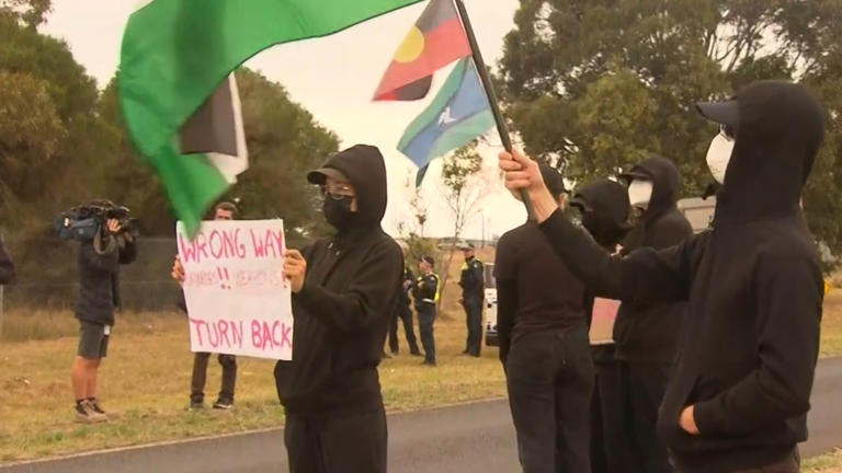 Police 'won't tolerate' unlawful protesting outside Avalon ...