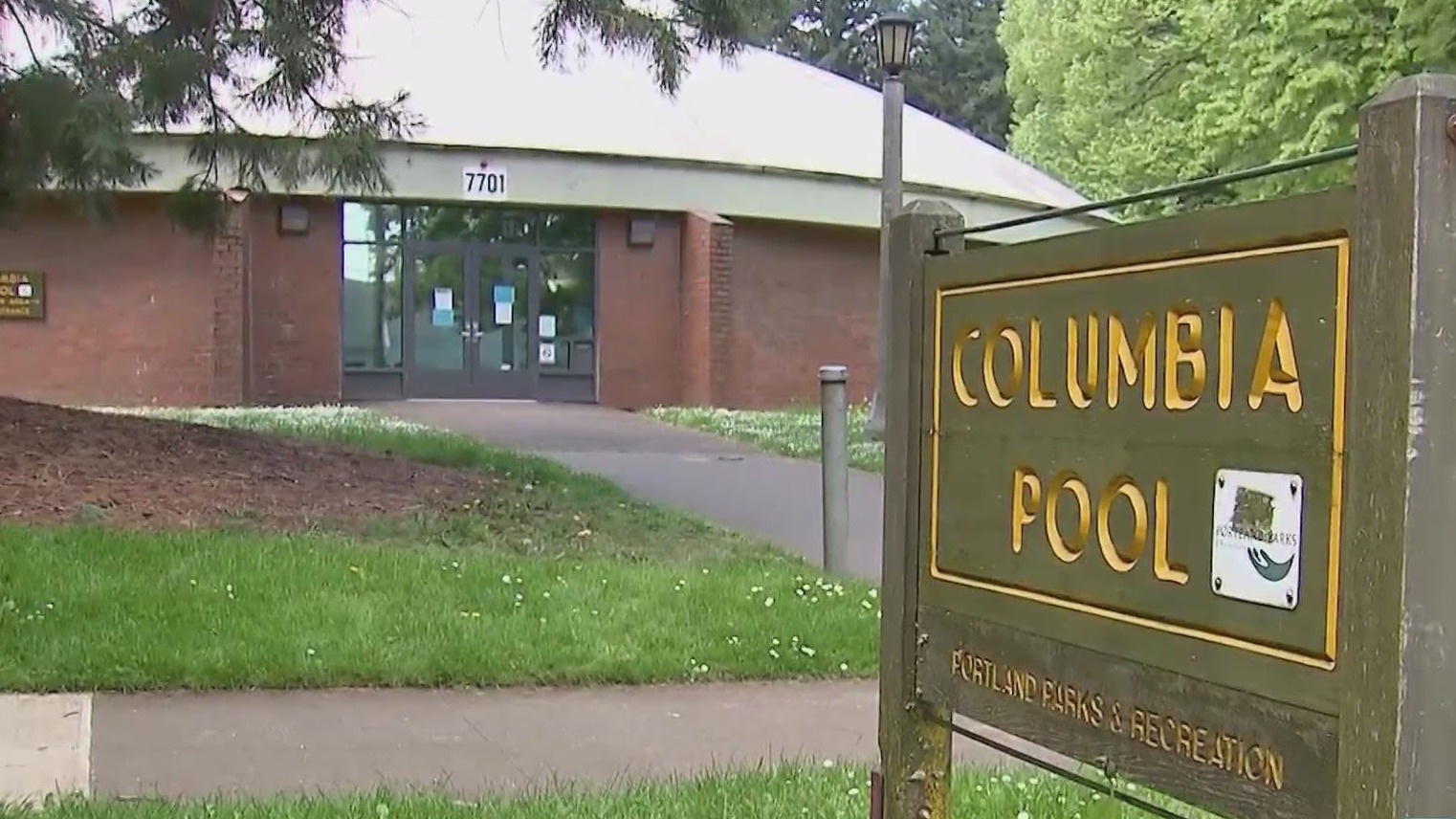 Mayor Wilson pauses demolition of Columbia Pool