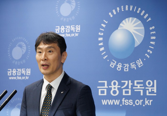 이복현 "MBK 못 믿겠다…ABSTB 4000억 원금 보장 거짓말"