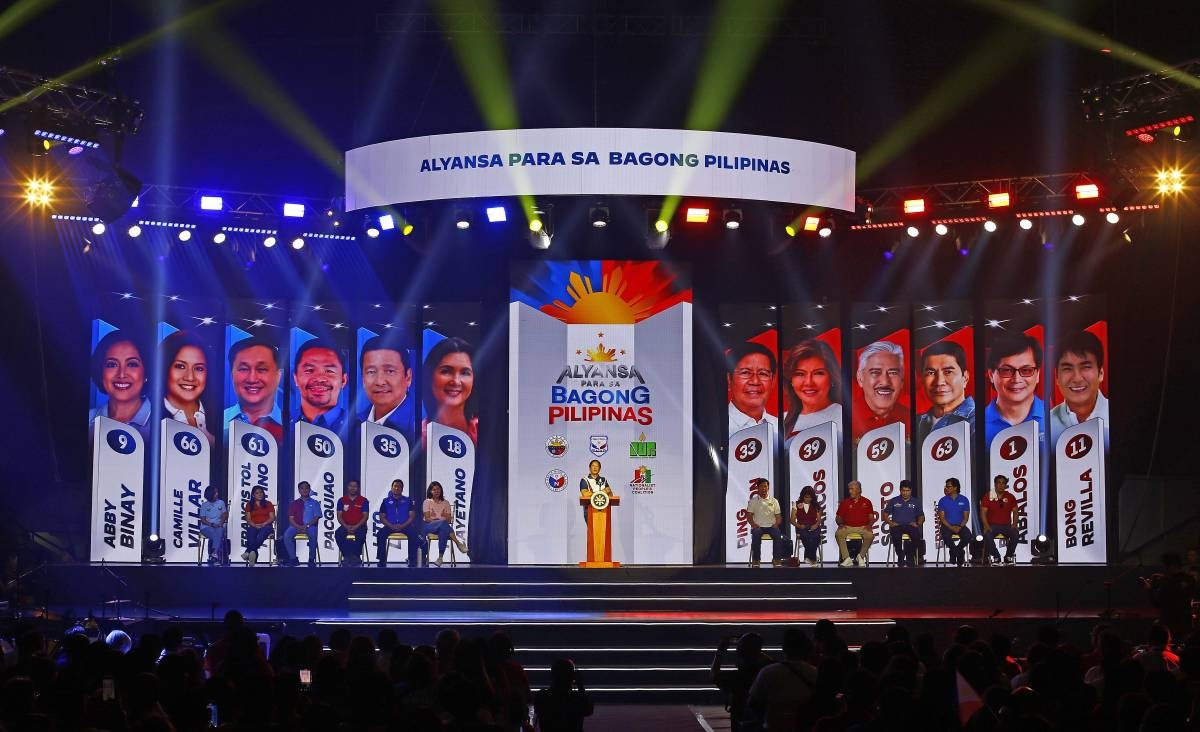 Alyansa in talks with Liberal Party's Pangilinan, Aquino