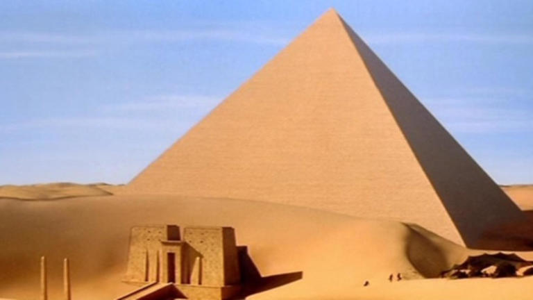 La serie que más miedo nos ha metido con los misterios bajo las pirámides de Giza está en Prime ...