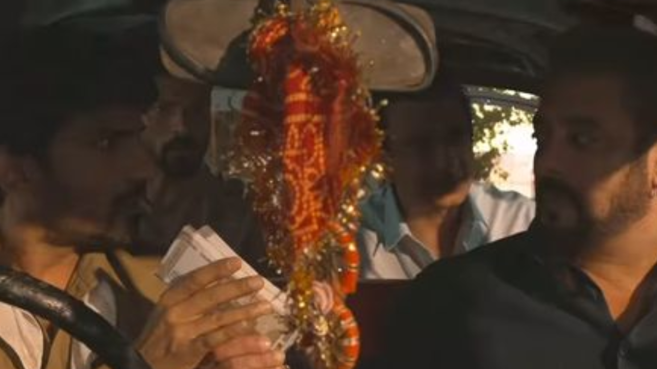 Salman Khan using 'Children Bank of India' notes in ‘Sikandar’ trailer ...