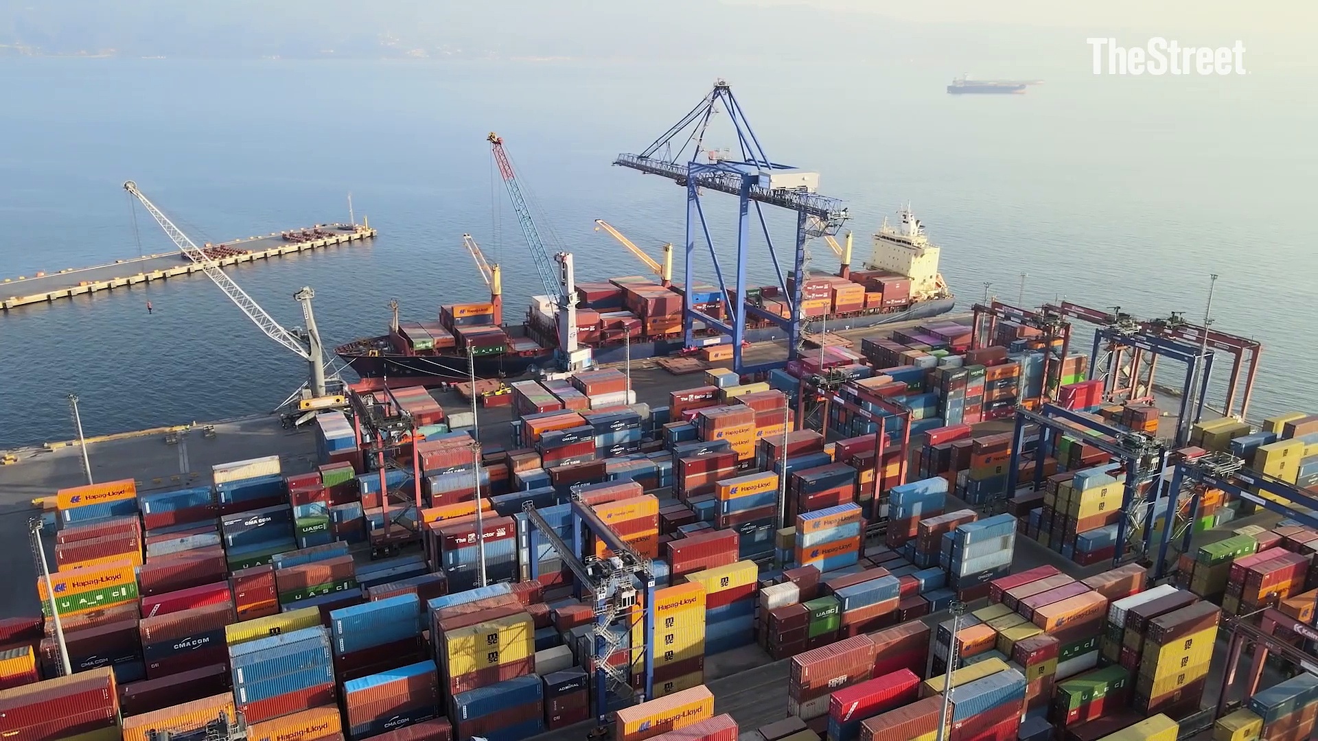 Recession-proof investments: Sectors that thrive during downturns